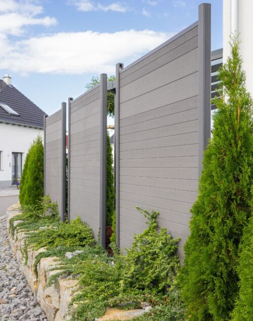 Tuinpanelen: materialen, opties & prijzen [+ inspiratie!]